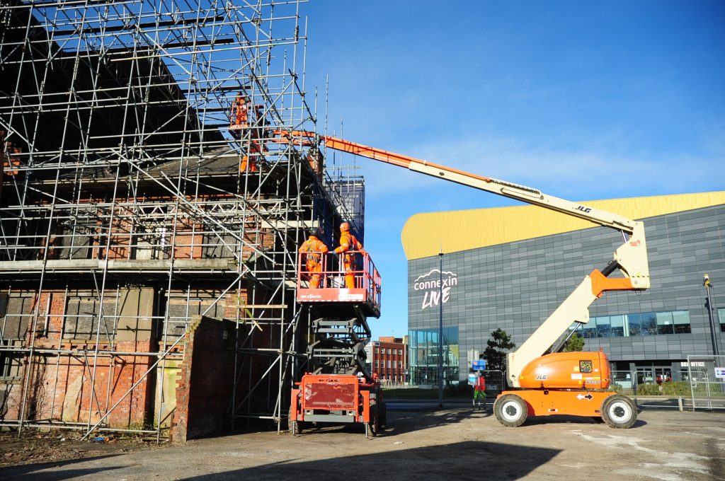 Restoration of Hull landmark begins to breathe new life into key city ...